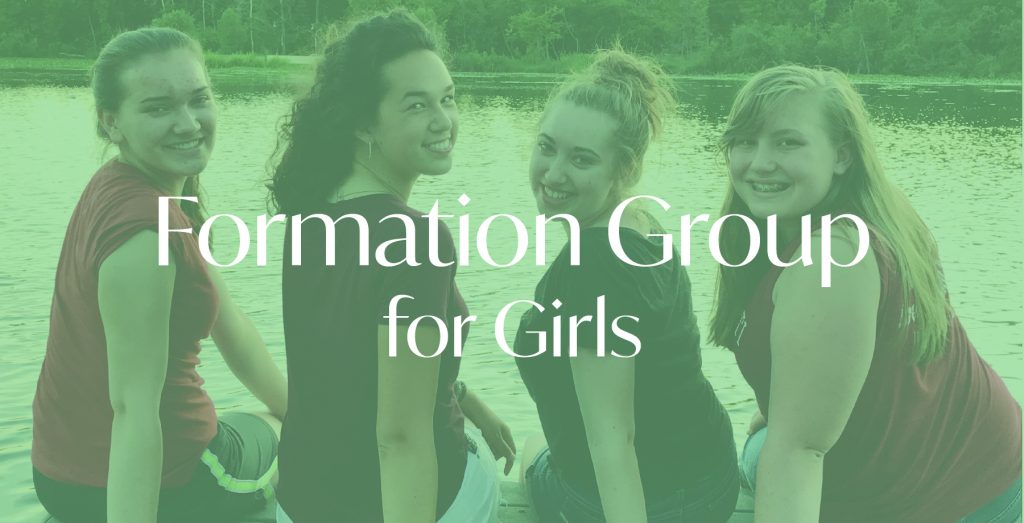 Girls formation image-01 | Miles Christi